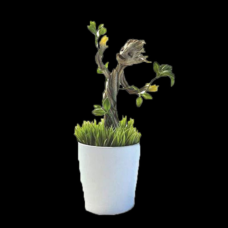 Guardians of the Galaxy: Grow and Glow Figure Groot 18 cm